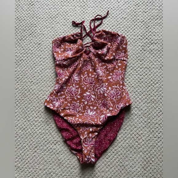 THE GREAT. | Swim | The Great Reversible Keyhole One Piece Swimsuit ...